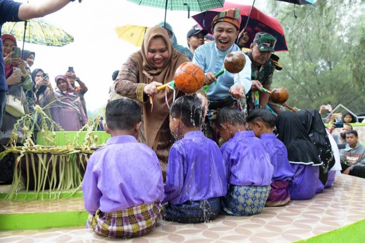Mandi Safar Upaya Pemkab Bengkalis Promosikan Budaya dan Pariwisata ...